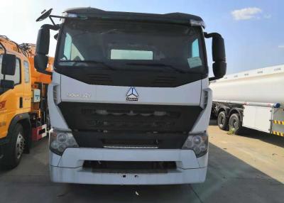 China A7 6 * 4 Oil Delivery Truck 380 Horse Power Q345 Material With 20cbm Tank for sale