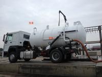 China SINOTRUK HOWO Sewage Suction Truck 10000L-15000L 4X2 6 Wheels Liquid Waste Trucks for sale