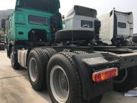 China 371hp SINOTRUK HOWO 6*4 Prime Mover Truck White Color Diesel Engine for sale