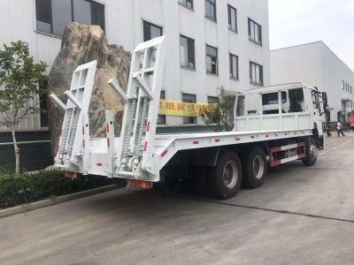 China SINOTRUK HOWO 6X4 HEAVY CARGO TRUCK LOW BED 290HP HF7 / HF9 FRONT AXLES 40 TON for sale