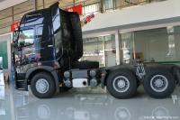 China 12R22.5 371hp 10 Wheeler Sinotruk Howo 6x4 Tractor Truck for sale