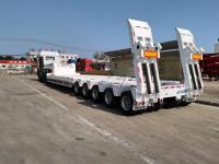 China Q235 Steel 100T Low Bed Heavy Duty Semi Trailers In Mechanical Suspension for sale