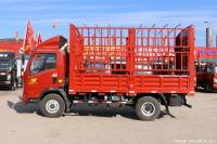 China 12 Ton 6 Wheeler Cargo Truck Sinotruk HOWO Light Truck with Red Color for sale