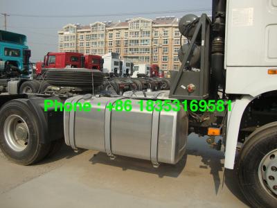 China Sinotruk Howo 7 4x2 Tractor Truck 6 Tires 336hp Euro 2 LHD for sale