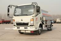 China Sinotruk Howo Light Mini Oil Fuel Tanker Truck 4x2 6cbm 6000Liter for sale
