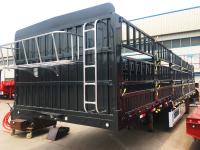 China Fence Semi Trailer Livestock Carrier Truck With 3 Axles for sale