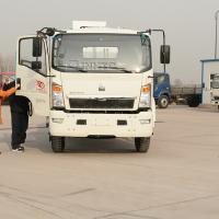 China HOWO 4x2 Euro4 Euro2 Light Duty Commercial Truck For Kitchen Food Hutch Waste for sale