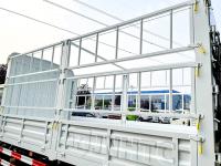 China Sinotruk Howo 4x2 Light Duty Commercial Trucks Light Cargo Truck Stake 5-10T for sale