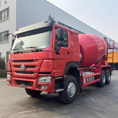 China 10 Wheels SINOTRUK HOWO Concrete Mixing Truck 6x4 Red for sale
