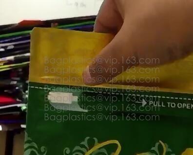 China Custom Resealable Pet Food Packaging Bags 5kg 10kg 20kg with Handle and Slider Zipper for sale