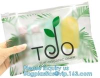China TSA Approved Clear Quart Size Toiletry Bag 8.5x7.5in PVC Travel Pouch for sale