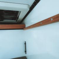 China TOYOTA TRUCK Camper Shell Slide on with Shower FRP 4X4 Kindle Long Box Pickup Body Made for sale