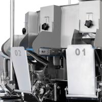 China Dustproof Design Belt Feeding Multihead Weigher For Laundry Beads / Quail Eggs for sale