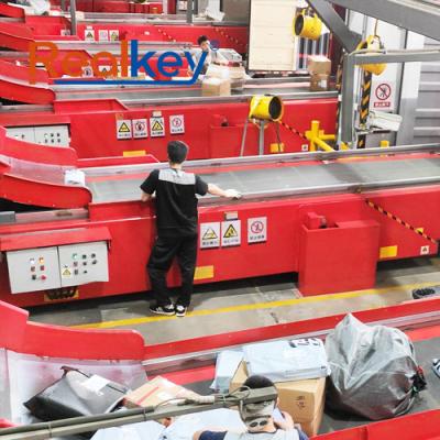China Bidirectional Telescopic Conveyor System High Durability Labor Reduction Time Savings for sale