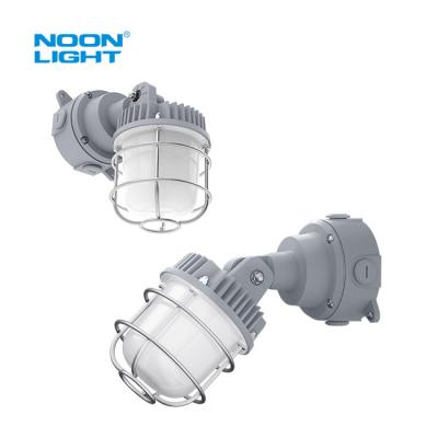 China IP-65 Rated 260° Viewing Angle Vapor Tight Light Built-in Motion Sensor AC 100-277V for sale