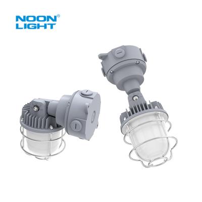 China LED Vapor Tight Fixture 50000 Hour Lifespan High CRI 120 Lumens per Watt Clear Frosted Lens for sale