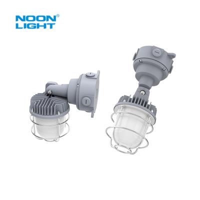 China 120 Lm/W Vapor Tight LED Light Fixture Frosted Lens 30K-57K Single CCT 30W Dimmable for sale