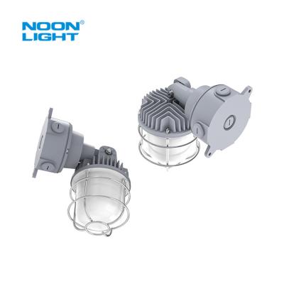 China LED Vapor Tight Light Fixture 120lm/W IP65 260 Degree Viewing Angle Frosted Lens for sale