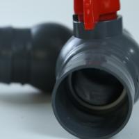 China Corrosion Resistant 40mm PVC Ball Valve Straight Through UV Resistant for sale