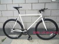 China Aluminum 700C FIXED GEAR BICYCLE Glow in the Dark Lightweight and Durable for sale