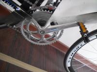China Ordinary Pedal 700C Racing Bike with Lightweight Aluminum Alloy Frame and 24 Speed for sale