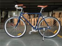 China Effortlessly Cruise Through the City on this 3-Speed Men's City Bike with Basket for sale