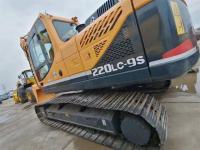 China Second Hand Traditional Hyundai 220 Excavator Machinery 13 Ton for sale