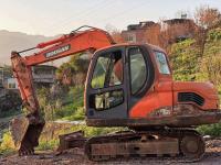 China 8 Ton DX80 Used Doosan Excavator Second Hand Diggers Reverse Bucket for sale