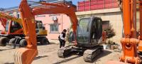 China 7000KG Traditional Power Hitachi Excavator 0.3M³ Bucket Capacity ISUZU CC-4JG1 Engine for sale