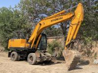China Pre Owned Hyundai 210W-7 Excavator With 115000W Power And 6060 Mm Digging Radius for sale