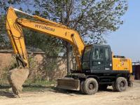 China Pre Owned Hyundai 210W-7 Excavator With 115000W Power And 6060 Mm Digging Radius for sale
