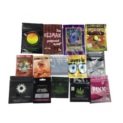 China Foil Snack Pouches Gravure Printing Smell Proof Zipper Bags for sale