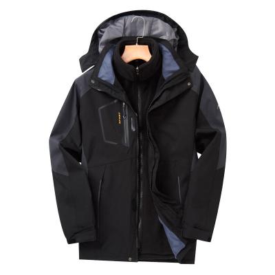 China Outdoor Windbreaker Waterproof Mountaineering Jacket Men'S 3 In 1 Jacket for sale