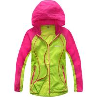China Classic Running Lightweight Jacket Women Sport Hooded Breathable Packable Waterproof Jacket for sale