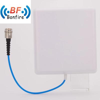 China Siso Indoor Directional Panel Antenna 698-4000MHz 4.3-10 F with Directional Design for sale
