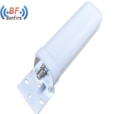 China 4G LTE 5g 25dBi Repeater Outdoor Waterproof N Female Connector Vertical Polarization for sale