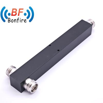 China 4.3-10 F Interface 698-4200MHz Low Pim 2 Way Reactive Power Splitter 1.100kg Gross Weight for sale
