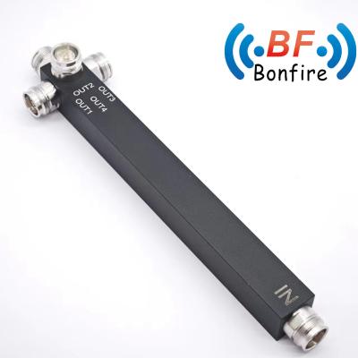 China Indoor/Outdoor IP65 4 Way Reactive Power Splitter with 4.3-10 Connector 698-3800MHz for sale