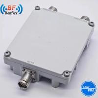China RF Combiner 2300-2400 2500-2700MHz Triplexer RF Diplexer with Red SMA-Female Connector for sale