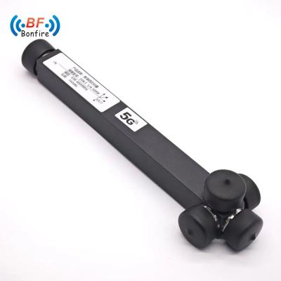 China 5000-6000MHz RF Wideband 3 Way Power Splitter N Female with Grey/Red/Customized Finish for sale