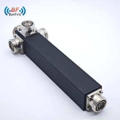 China Capacity 5000-6000MHz 2/3/4 Way Power Splitter Power Divider 50W with N-Female Interface for sale