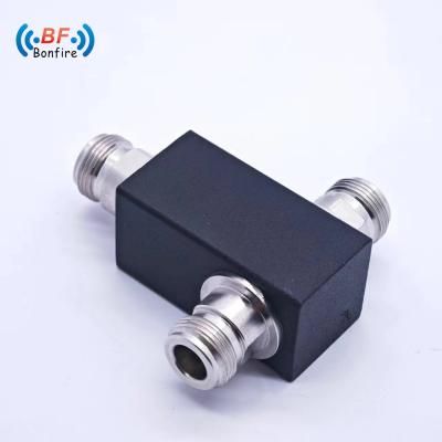 China Indoor/Outdoor IP65 2 Way Power Splitter Power Divider 5g Wideband 5000-6000MHz Directly for sale