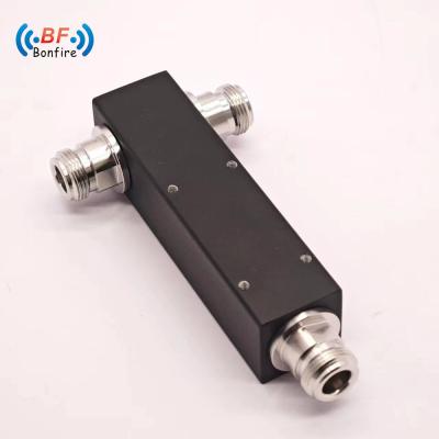 China 500W 2-Way Power Splitter 5000-6000MHz -155dBc 4.3-10 Female IP65 Customized Grey Color for sale