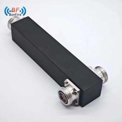 China 0.510kg Package 5000-6000MHz 2 Way Splitter / Divider DIN Female Indoor/Outdoor IP65 for sale