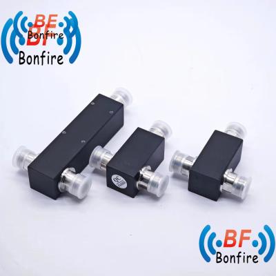 China 2400-6000MHz 2 Way Power Divider Combiner Power Splitter with GFQ-XXXXXX Capability for sale