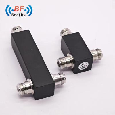 China 0.510kg Gross Weight 617-4000MHz 2 Way Power Splitter Combiner SMA Female Power Divider for sale