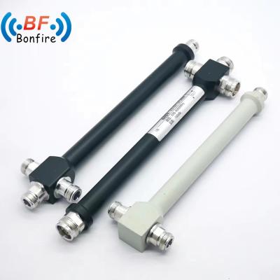 China Black 2 Way RF Power Splitters 698-3800MHz Power Divider Splitters with SMA Connector for sale