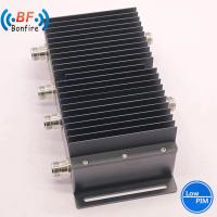 China Grey DQ-XXXXX 4 in 4 out Hybrid Combiner with Customized Parameters 617-3800MHz -161dbc for sale