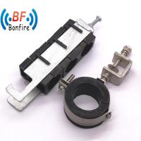China 15.00cm * 6.00cm * 1.50cm Package 3 Way Feeder Clamp for 5mm Fiber and Power Cable for sale