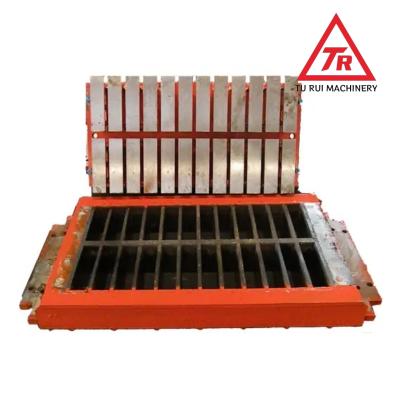 China Customizable Metal Brick Mold Anti Corrosion For Construction Industry for sale